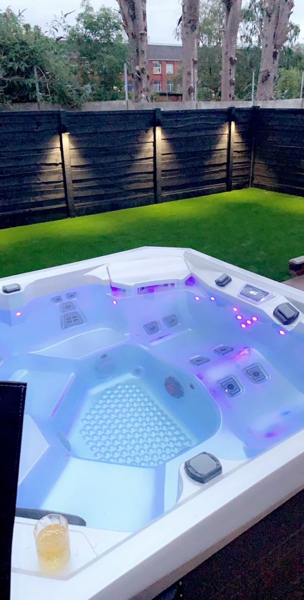 hot-tub-service-in-wigan-maintain-the-value-of-your-hot-tub